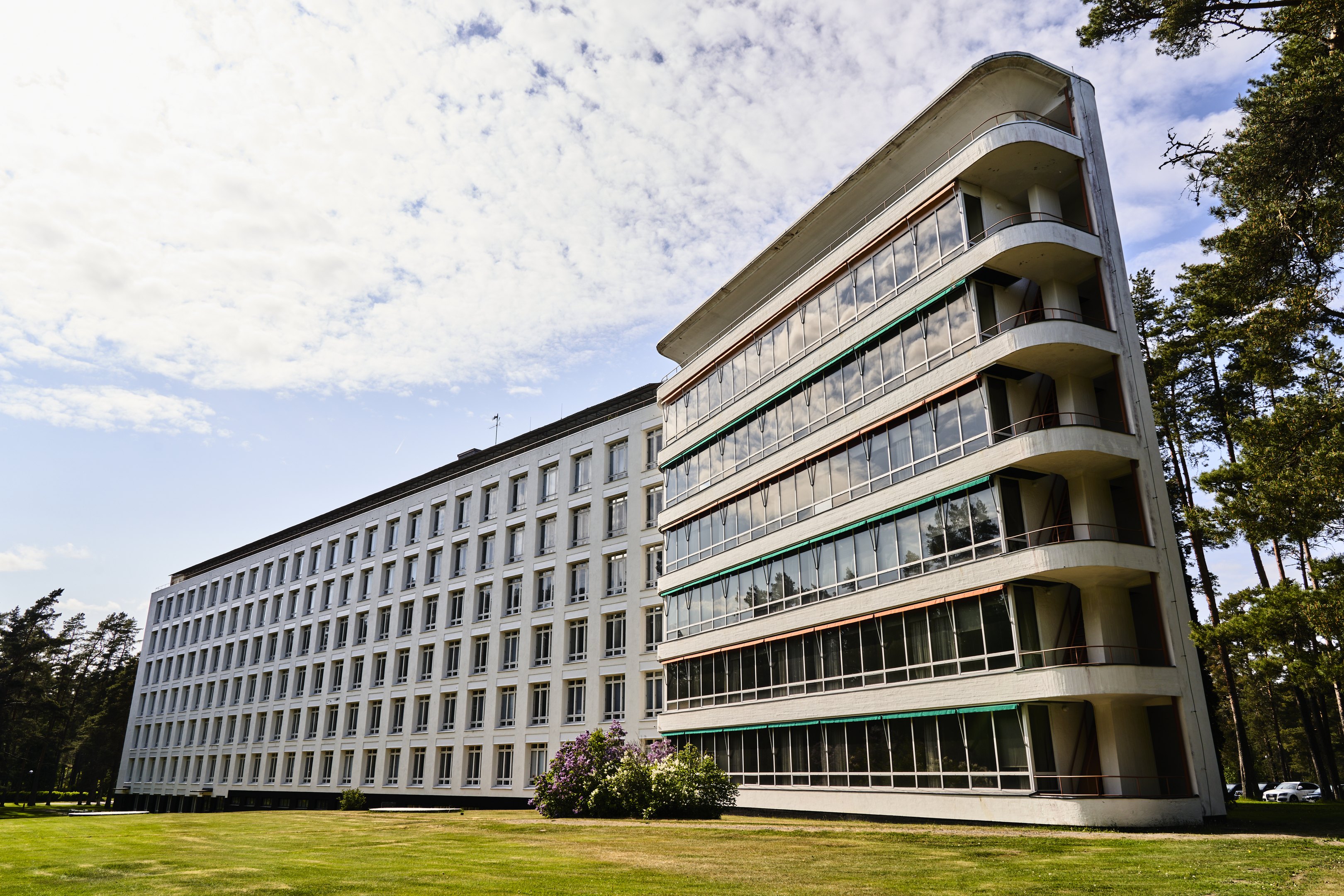 Alvar Aalto - Pioneer of Modern Architecture and Design | European ...